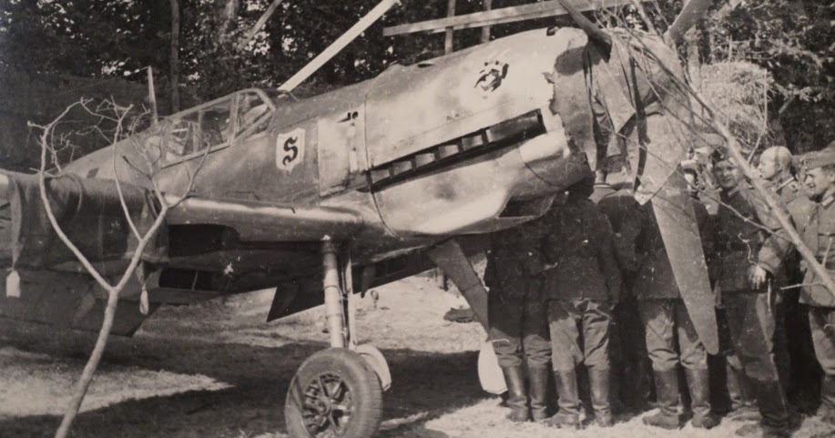 FalkeEins - the Luftwaffe blog: More JG 26 Emils -daily ebay photo find ...
