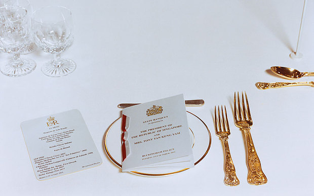 "Tweedland" The Gentlemen's club: THE ROYAL TABLE / At the King's Table ...