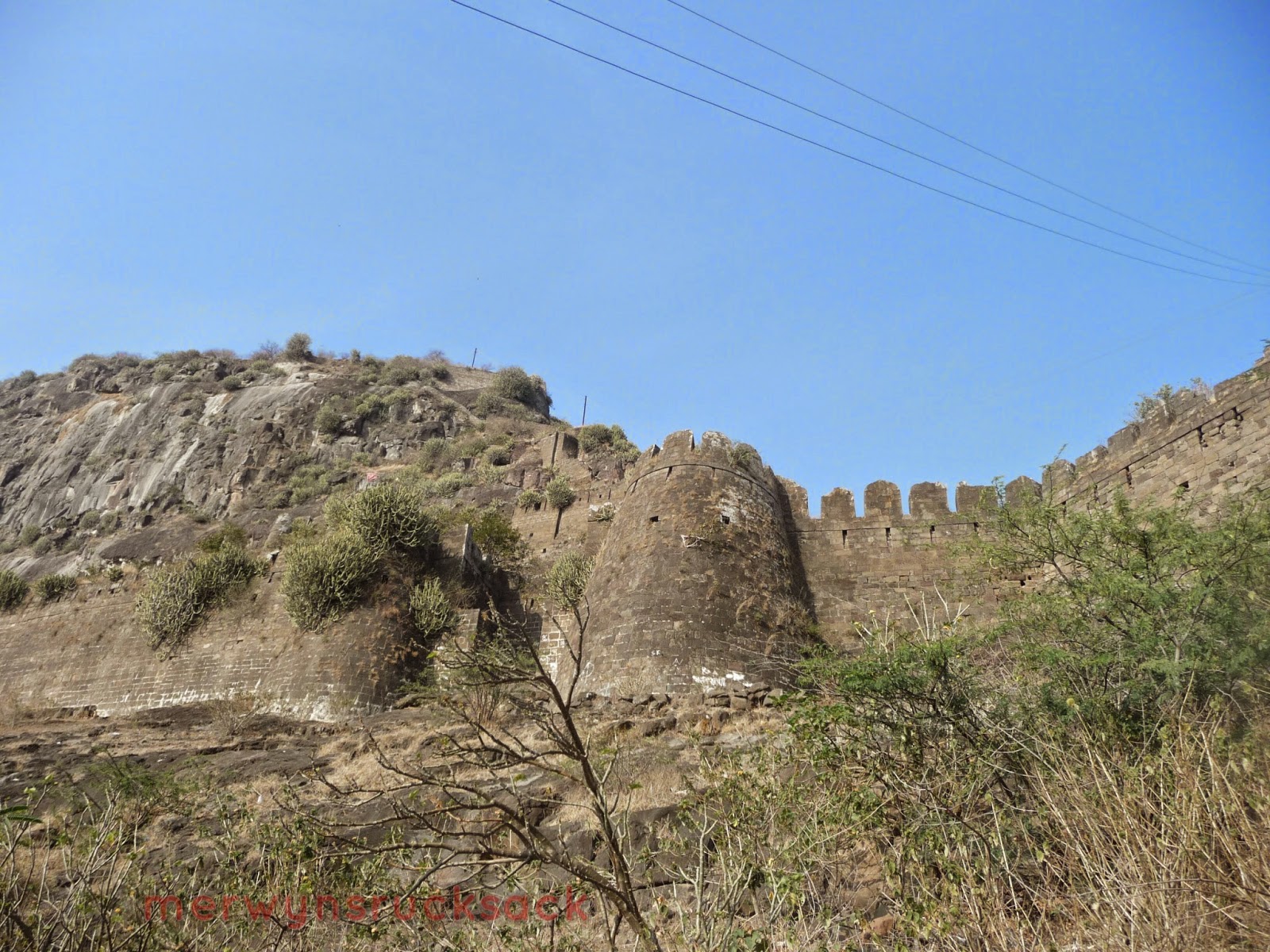 Ankai and Tankai forts and Jain Caves near Manmad | The journey of a ...