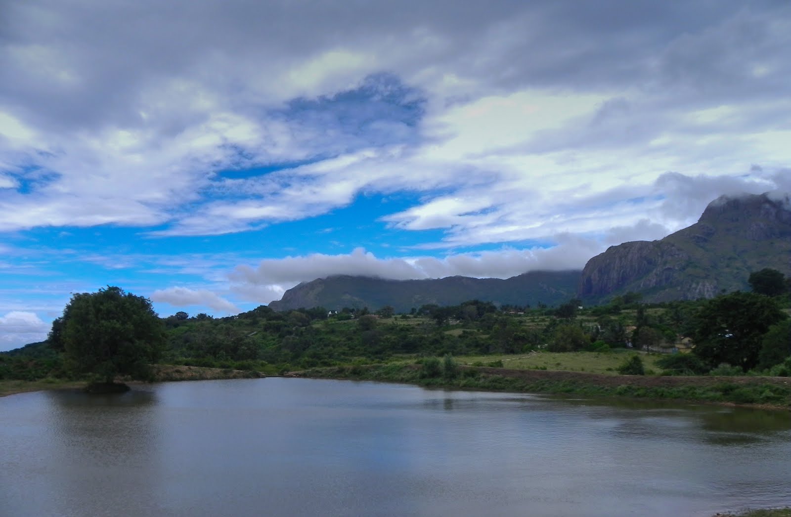 Escapades....: Palamalai - the Quaint little hilltop temple
