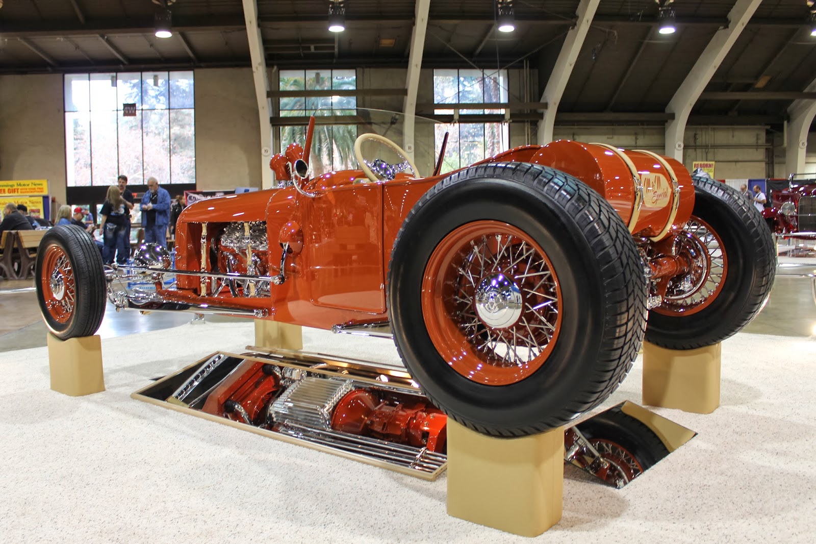 Cinema-Blend-calcarcover: 2014 Grand National Roadster Show Photos