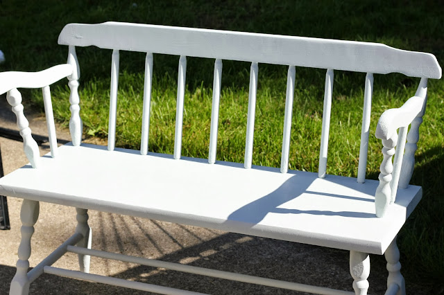 Very Vicky: Mod Podge Bench Makeover