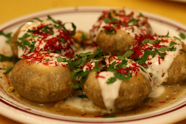 Hyderabad....Home town.. Sweet memories: Gup chup - pani puri