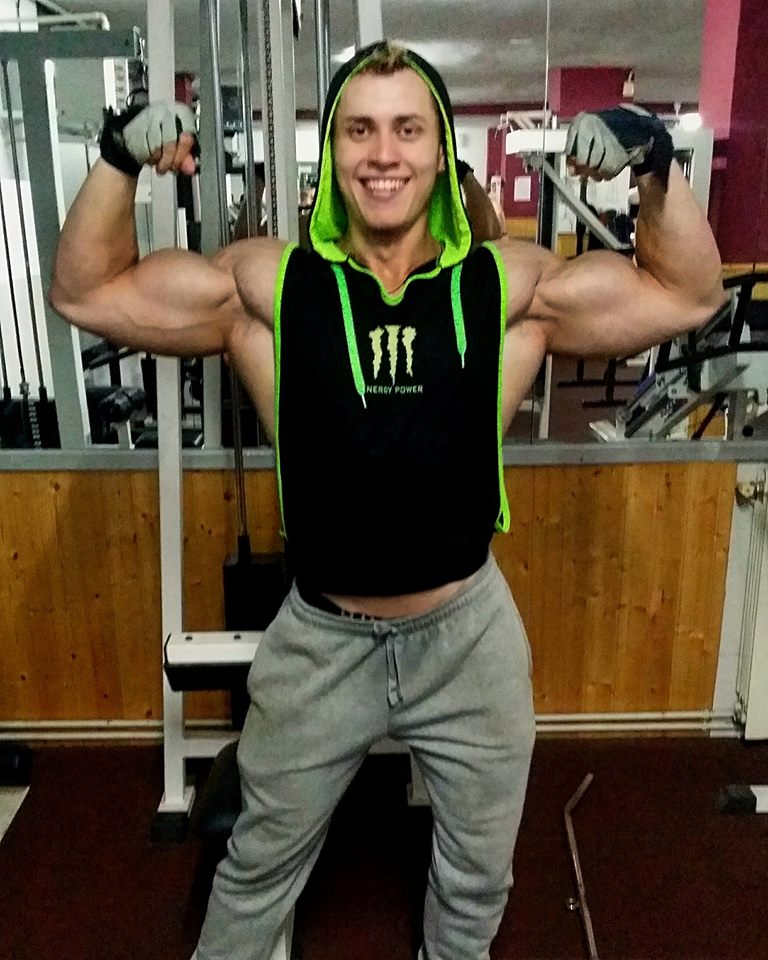 the beauty of male muscle: September 2017