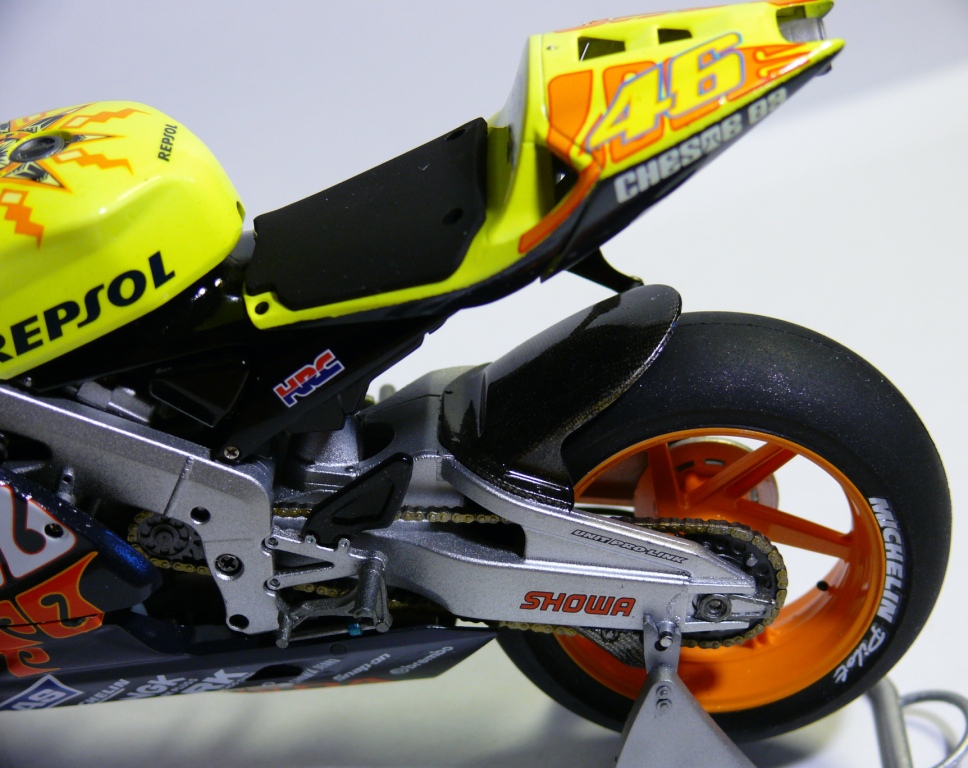 MyM. Maquetas y Motos: Honda RCV 211 Repsol Cheste '03