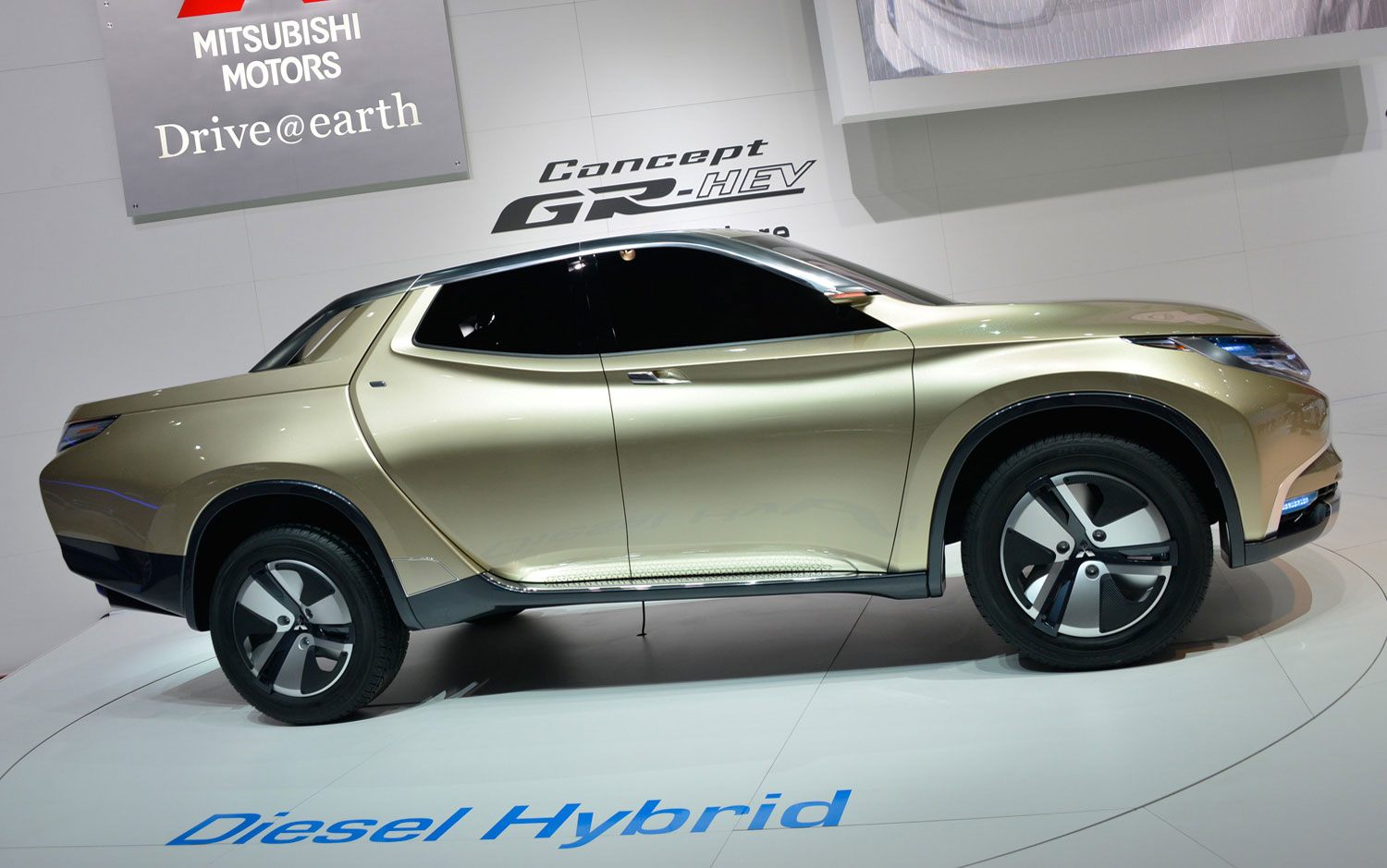 Cars Model 2013 2014: Mitsubishi’s Diesel Hybrid Truck, Next-Gen i-MiEV ...