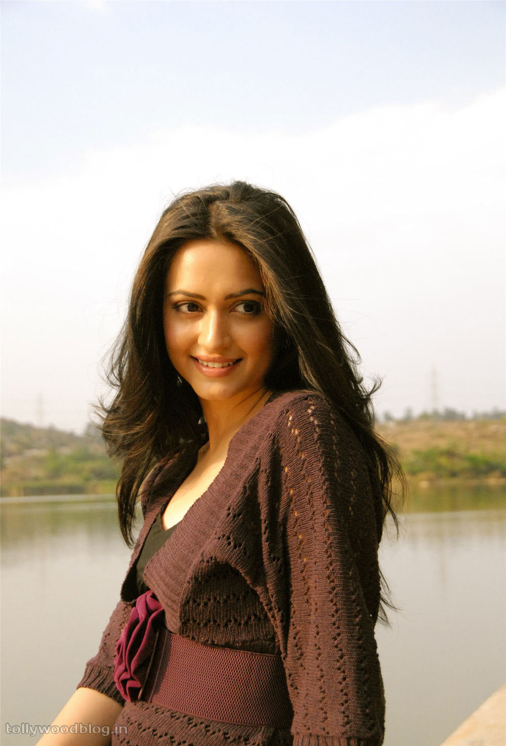 Kruthi Kharabandha Hot Photos Portfolio Stills