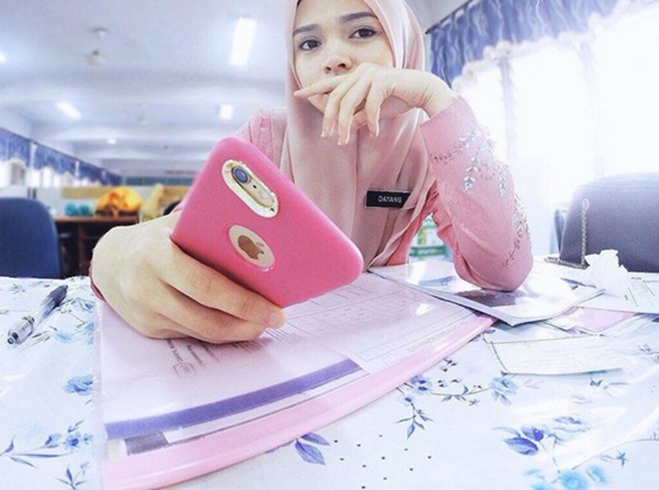MENGEJUTKAN!!!Ramai rakyat malaysia marah dengan status sebenar cikgu ... MENGEJUTKAN!!!Ramai rakyat malaysia marah dengan status sebenar cikgu ...