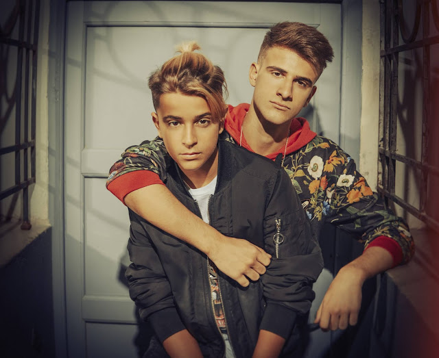 Adexe y Nau, Nacidos para el éxito actuarán en el Centro comercial ...