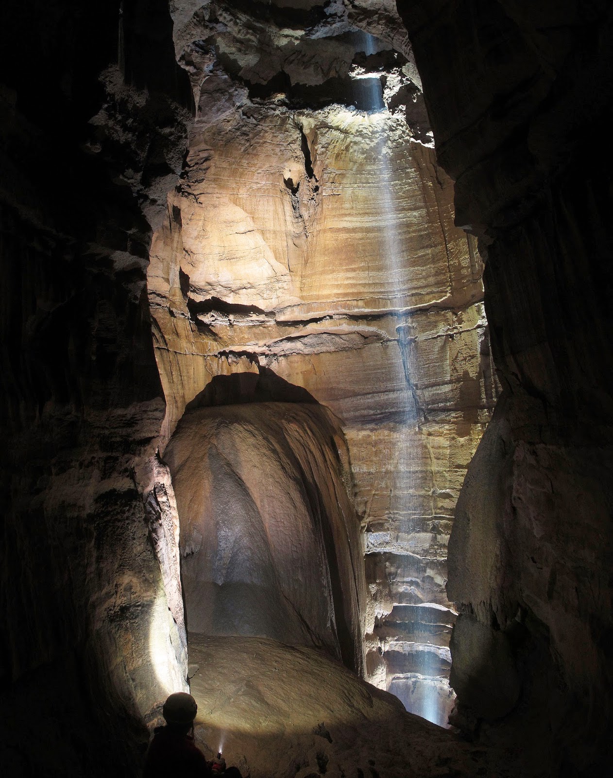 JEAGER PIT CAVE & LOST VALLEY DIG - ADAM HAYDOCK