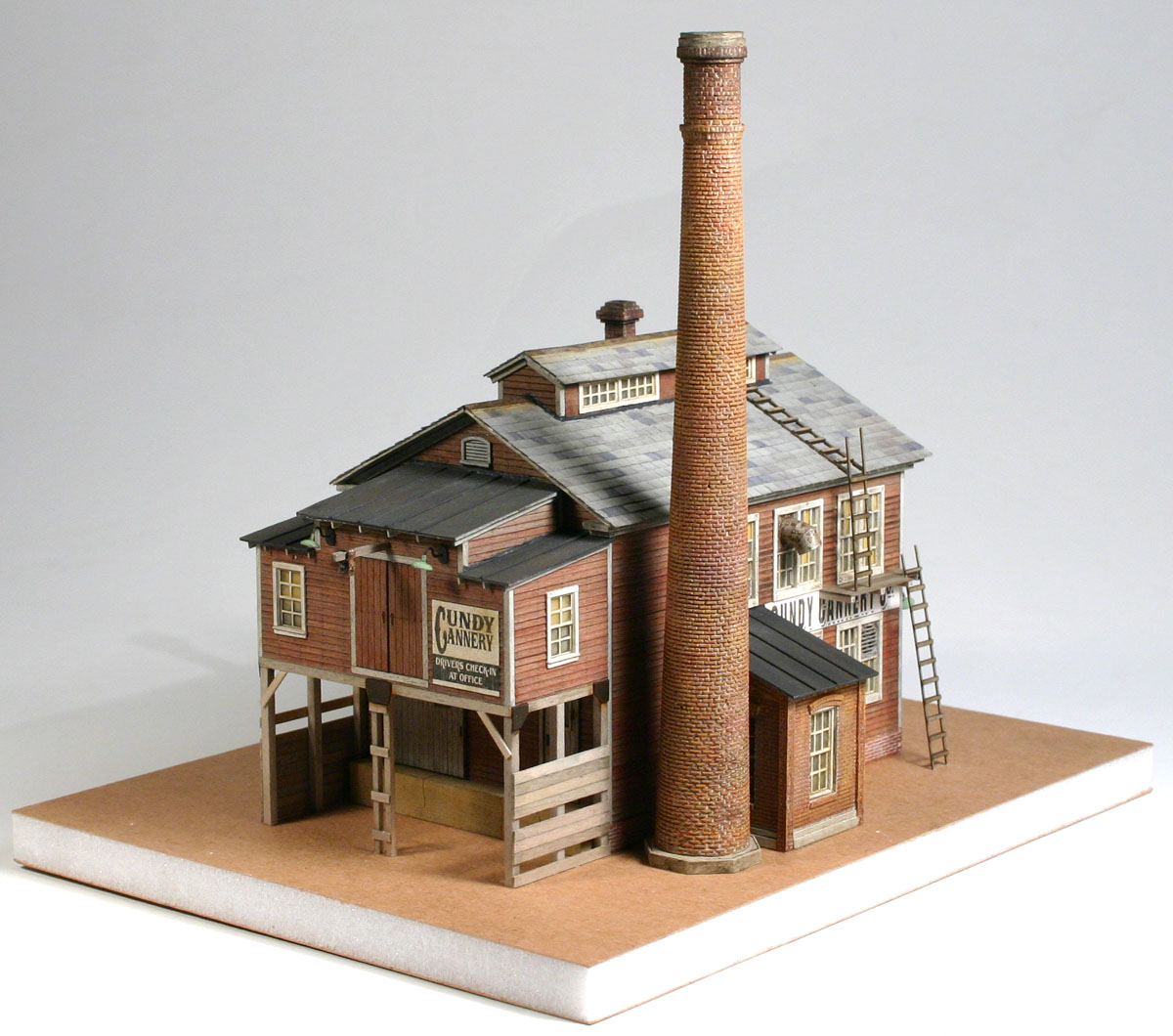 Vilius's scale modeling endeavors: Building Cundy Cannery by Bar Mills Pt.2