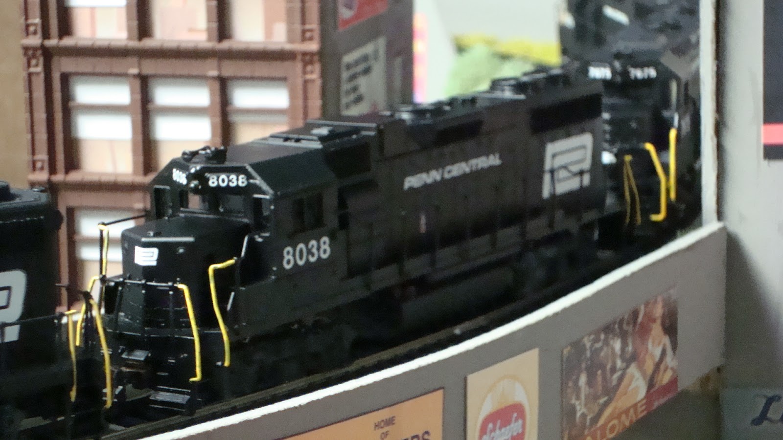 New York Central Train Layout: Another Penn Central GP38-2 Project