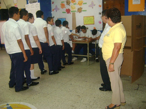 Noticias del TSE: TSE apoya elección estudiantil en Centro Escolar ...