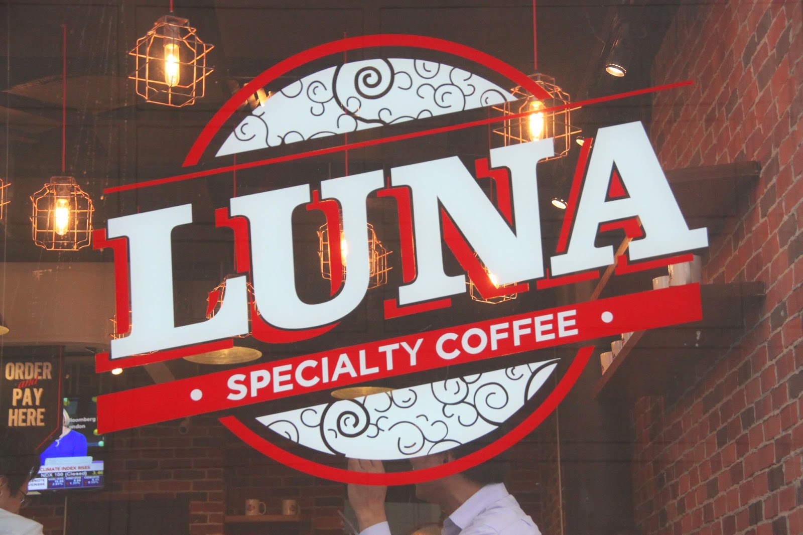 PRISCILLA TODAY: APPETITE TALES: "Going Loony for Luna Cafe"