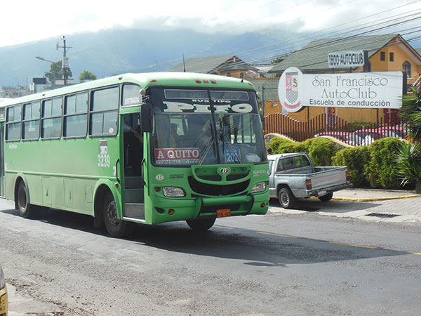 Joe's Excellent Adventure - Ecuador: The “Green Bus” Routes Through Cumbayá
