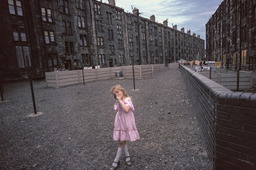 60 Striking Photographs Captured Everyday Life in Glasgow in 1980 ...