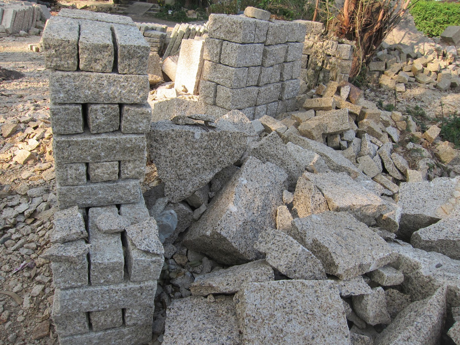 Vietnam Basalt-Granite-Marble-Sandstone-Bluestone-Ceramic-Nano ...