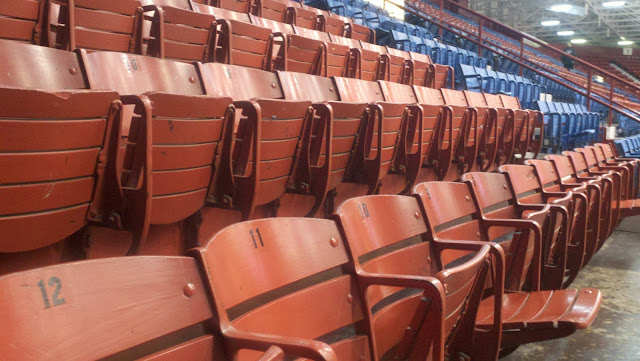 1989 And Still Waiting: Rink Review: RPI's Houston Field House