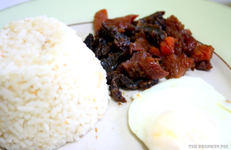 THE DRUNKEN PIG: Wicked Lechon at Chades Tapsilogan