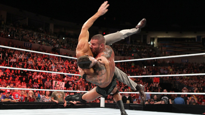 WWE In live!!!!: RANDY ORTON vs MARK HENRY