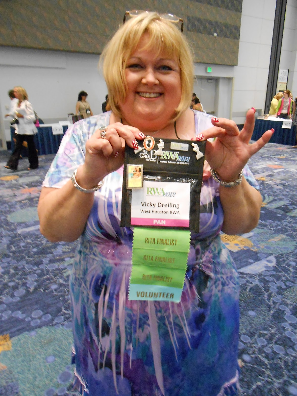 Aloha On My Mind: Aloha to RWA - "Readers For Life" Literacy Autographing