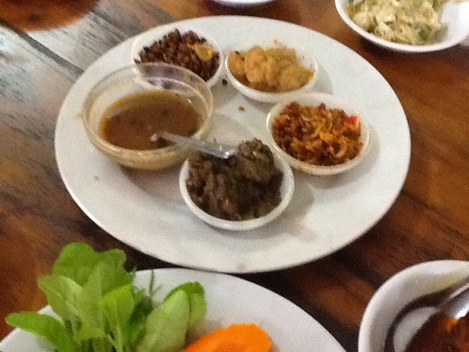 Traditional Myanmar Dinner