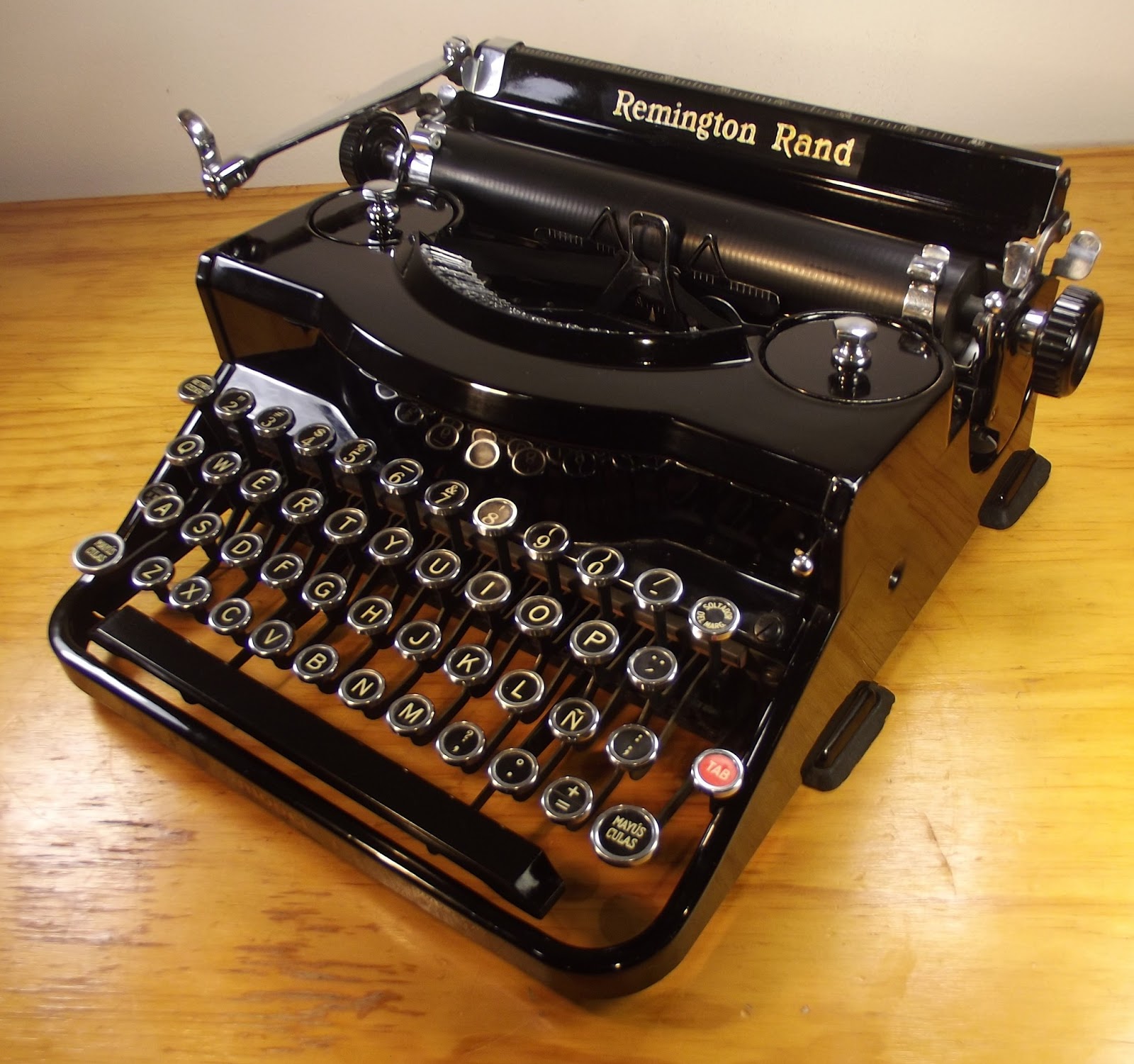 oz.Typewriter: Remington Rand Model 1 Portable Typewriter