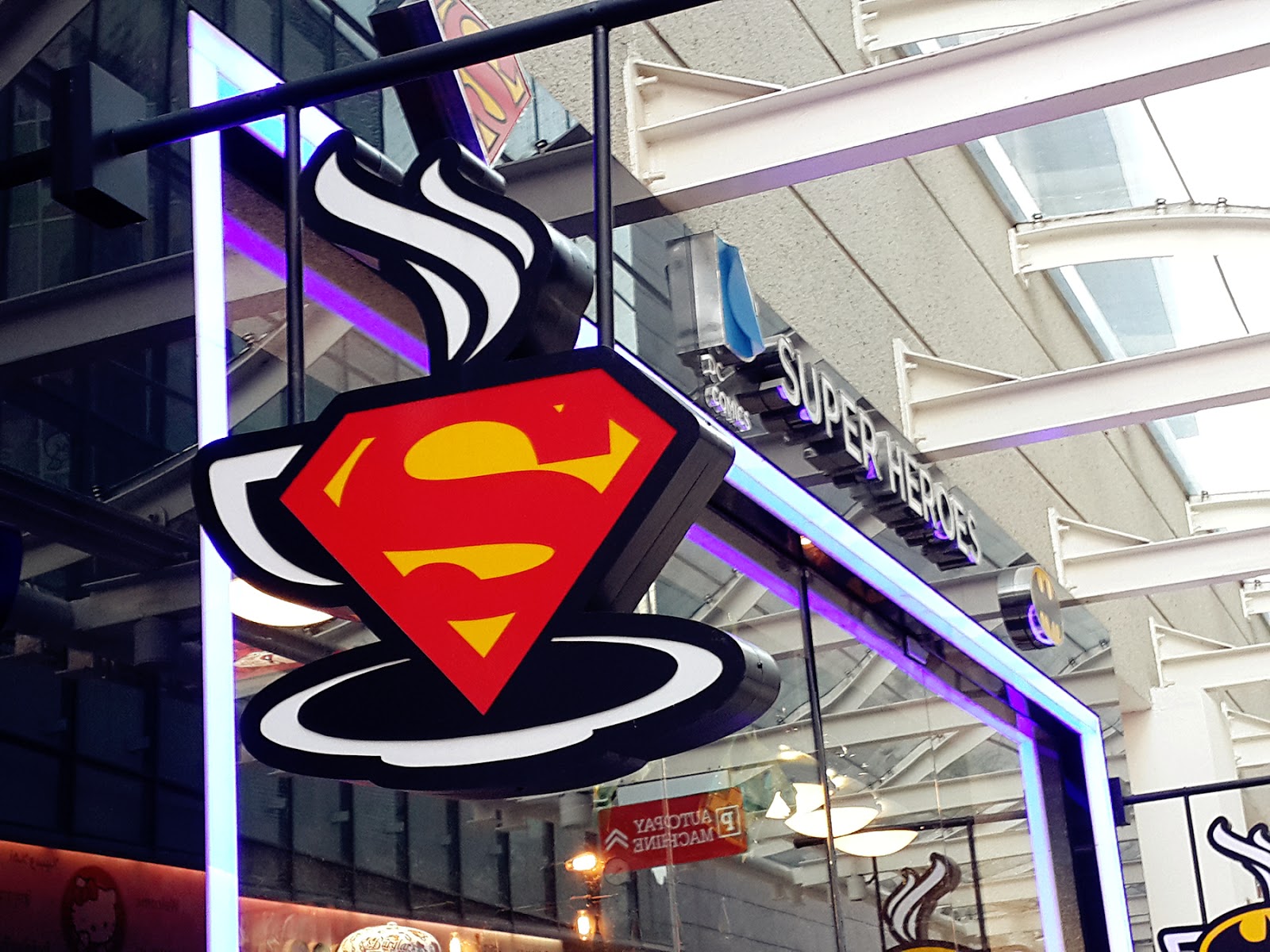DC Comics Super Heroes Cafe, Nusajaya — Nay, Honey