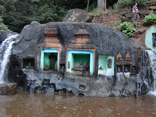 Thom's Blog: Kallathigiri Falls- Kemmangundi