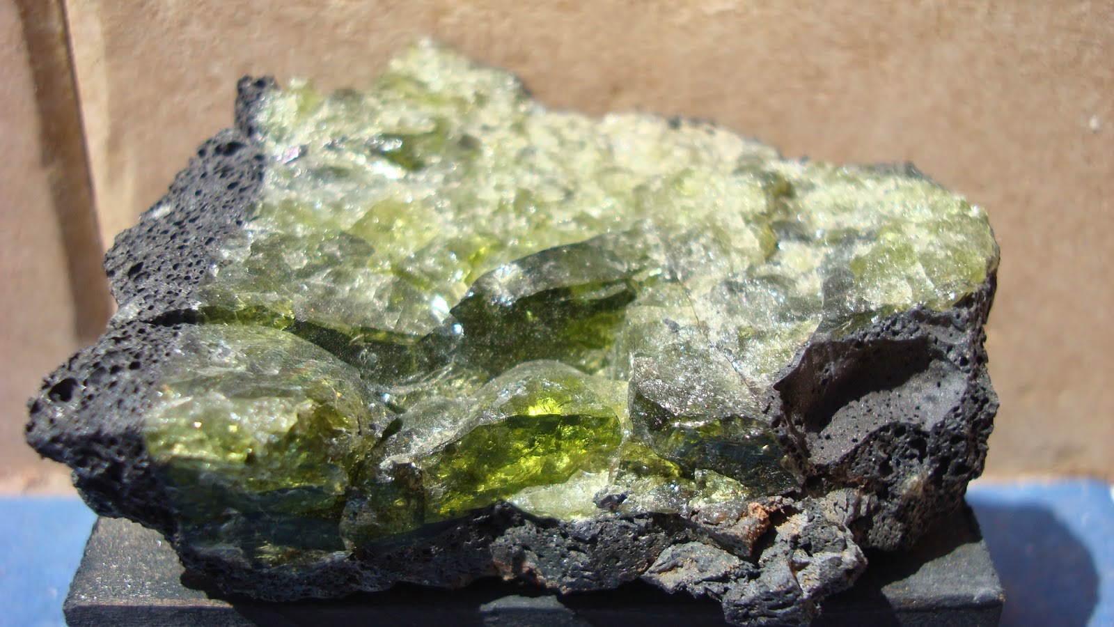 Olivino (Olivine) - Mineral - Geoaprendo