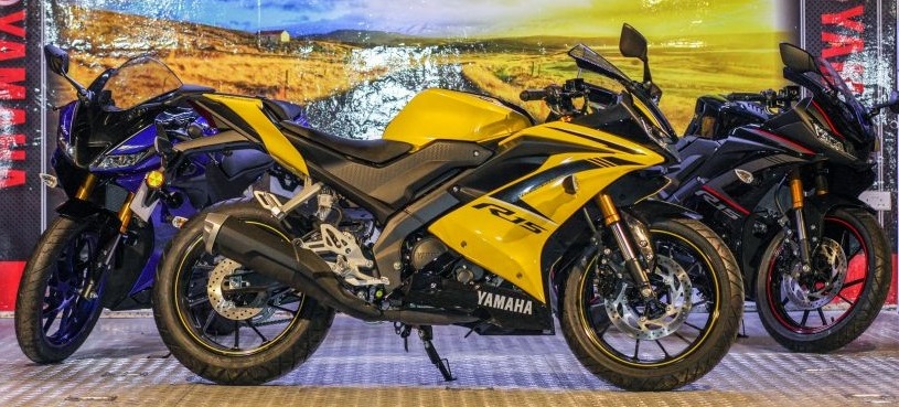 Hooreeyy!!!: YAMAHA YZF R15 KINI DI MALAYSIA