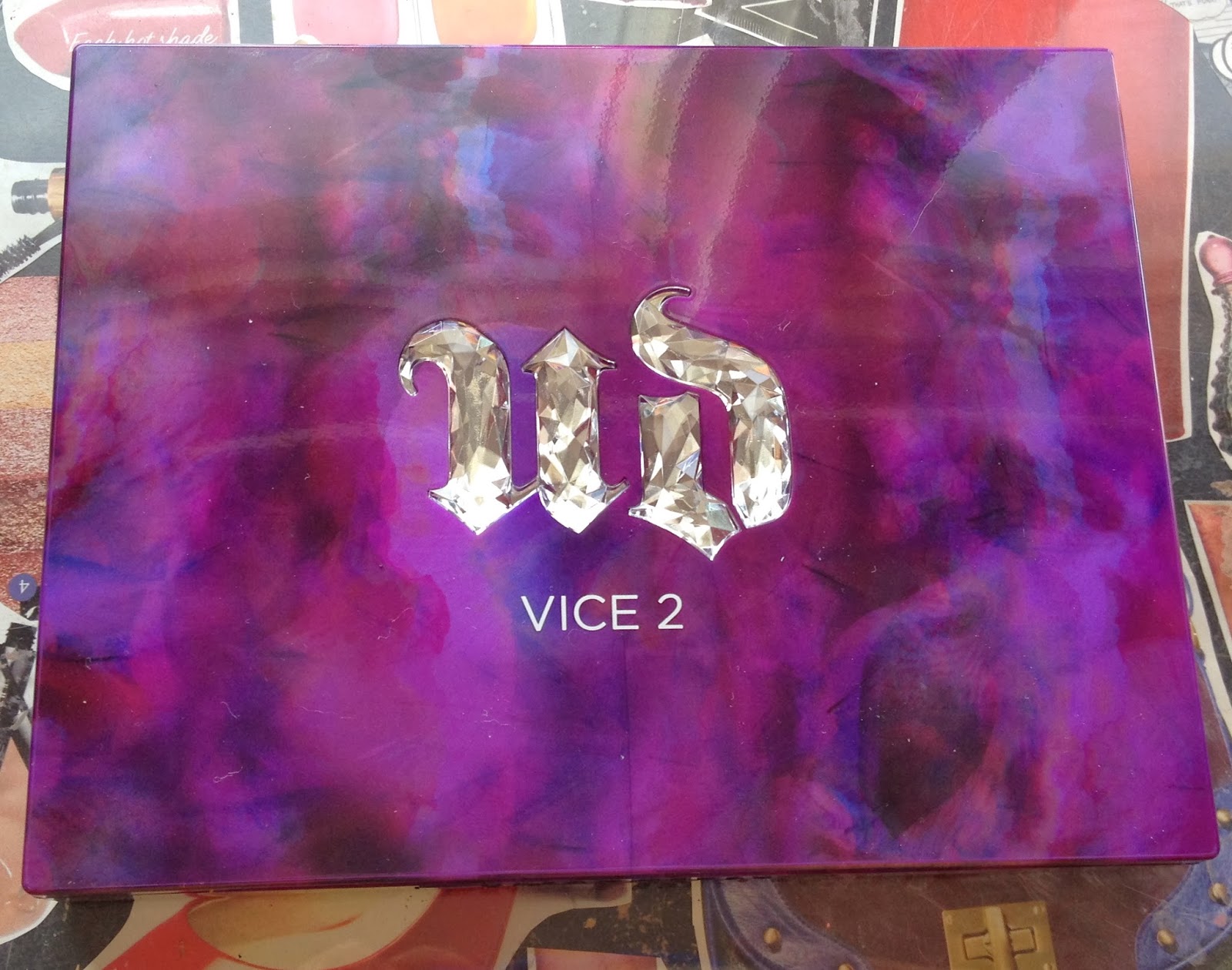 A Little Powder, A Little Paint: Swatches: Urban Decay Vice 2 Palette