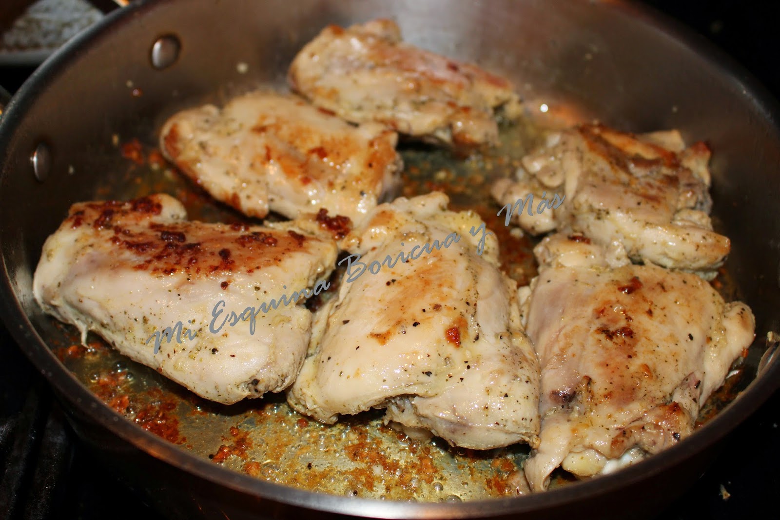 Mi Esquina Boricua y Más: Pollo Guisado