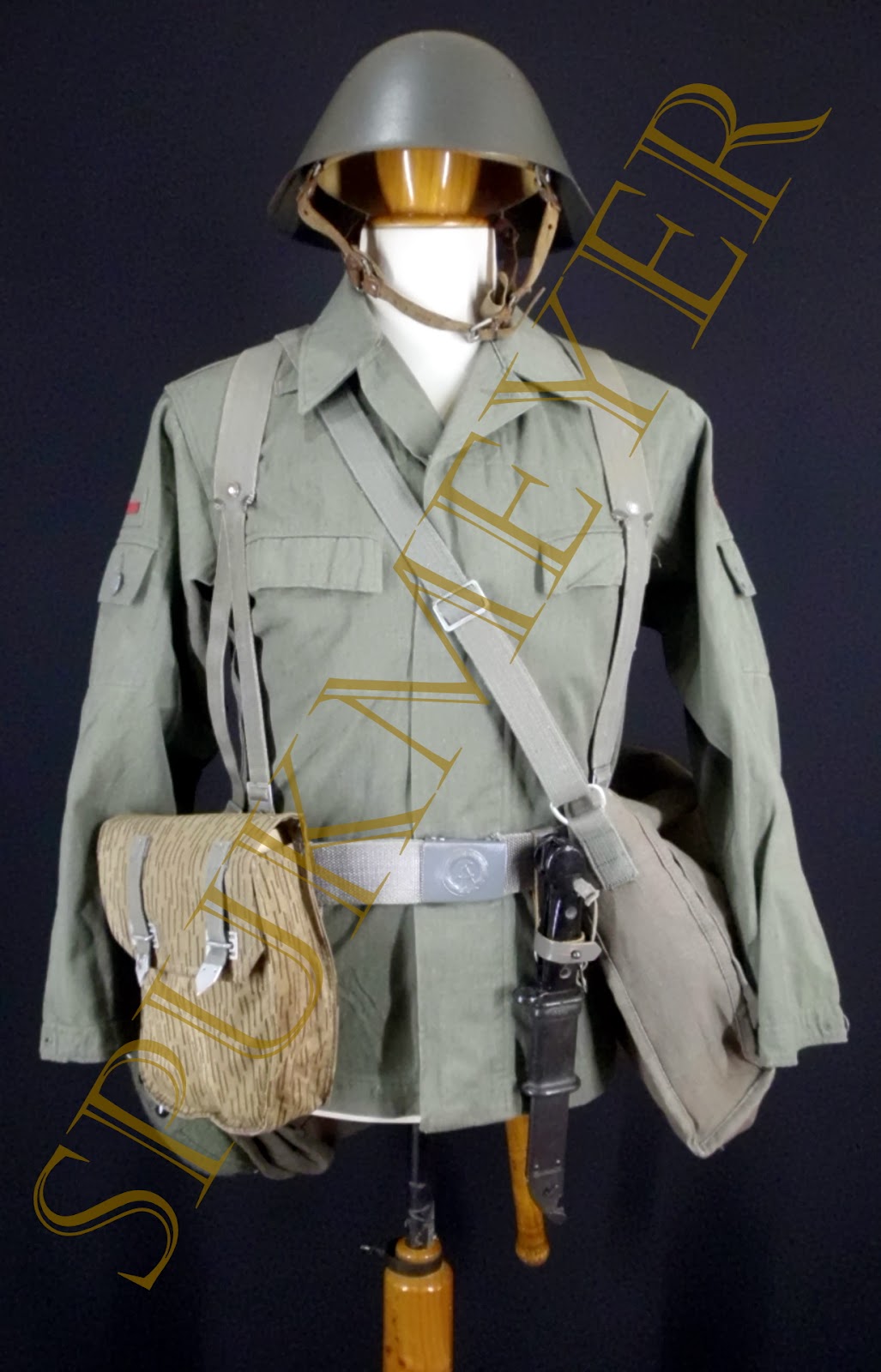 N.V.A. - D.D.R.: Kampfgruppen der Arbeiterklasse.