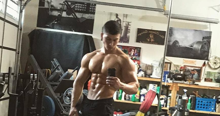 the beauty of male muscle: Luke