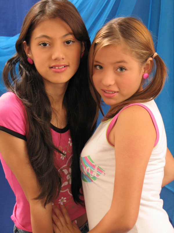 chicas con grandes senos: Ali, joven, enigmatica y guapa modelo