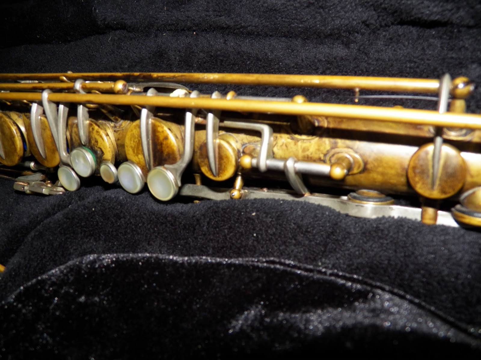 Stuff Sax: A Custom Hard Case for Tenor Saxophone - Hotrodding the ...