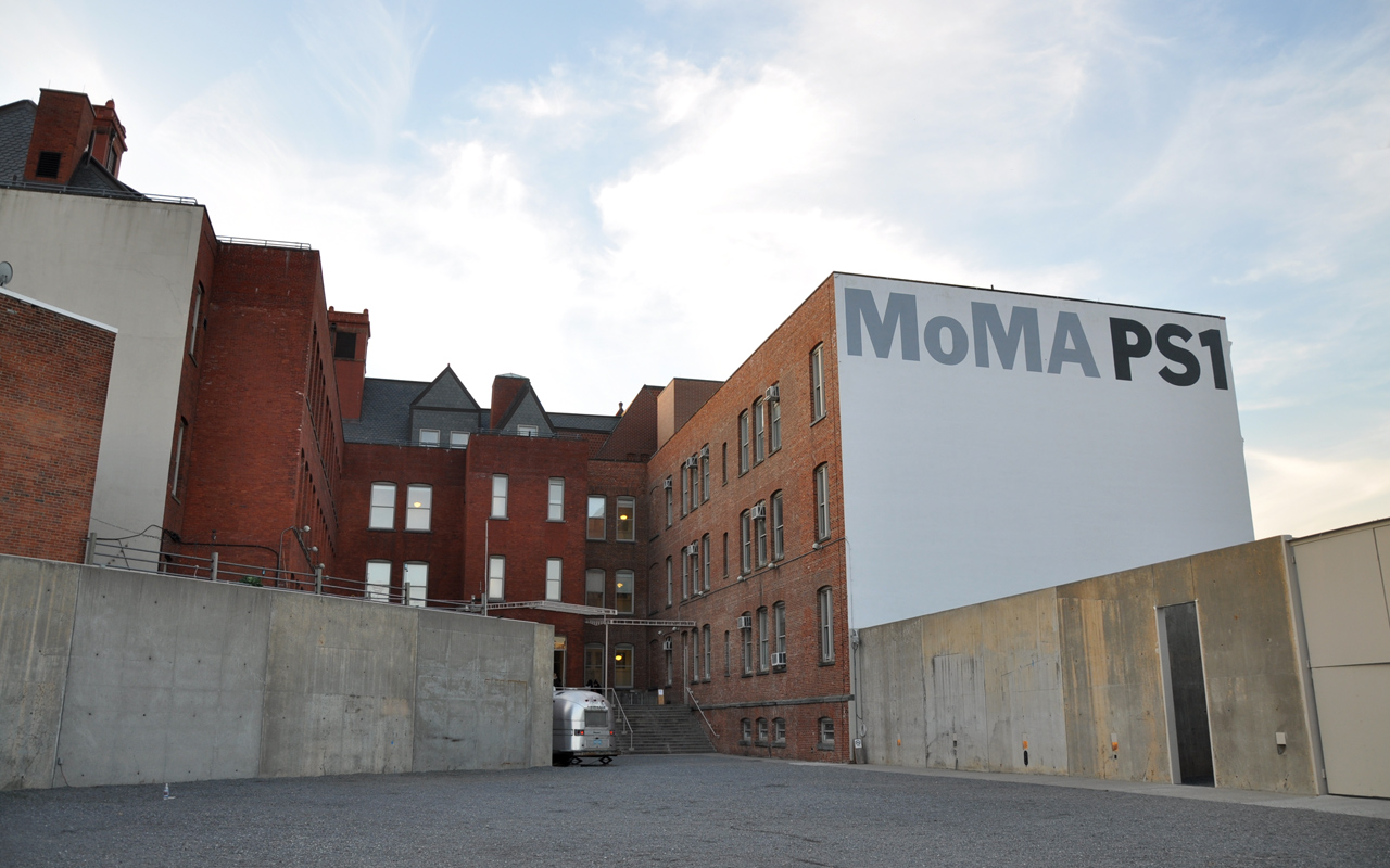 MoMA PS1 Instalaciones de verano - Ministerio de diseño