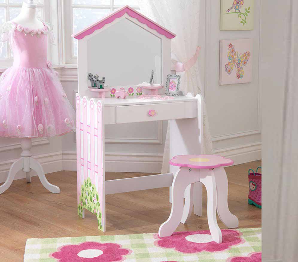 Lovely Girl's dressing table design ideas for kid's bedroom