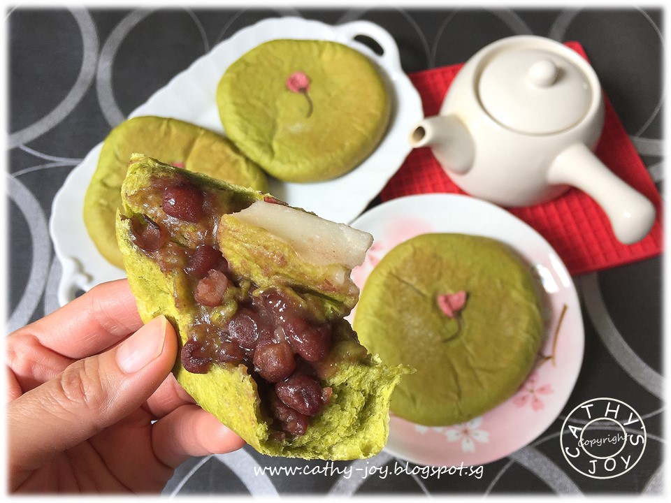 cathy's joy: Matcha Azuki Mochi Buns