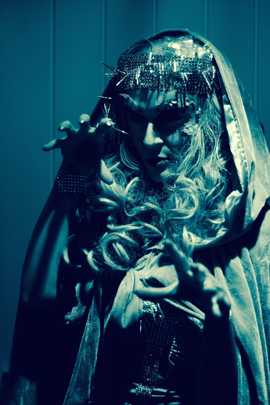 Halloween Costume Ideas Evil Ice Queen Part 2 Fake Fabulous