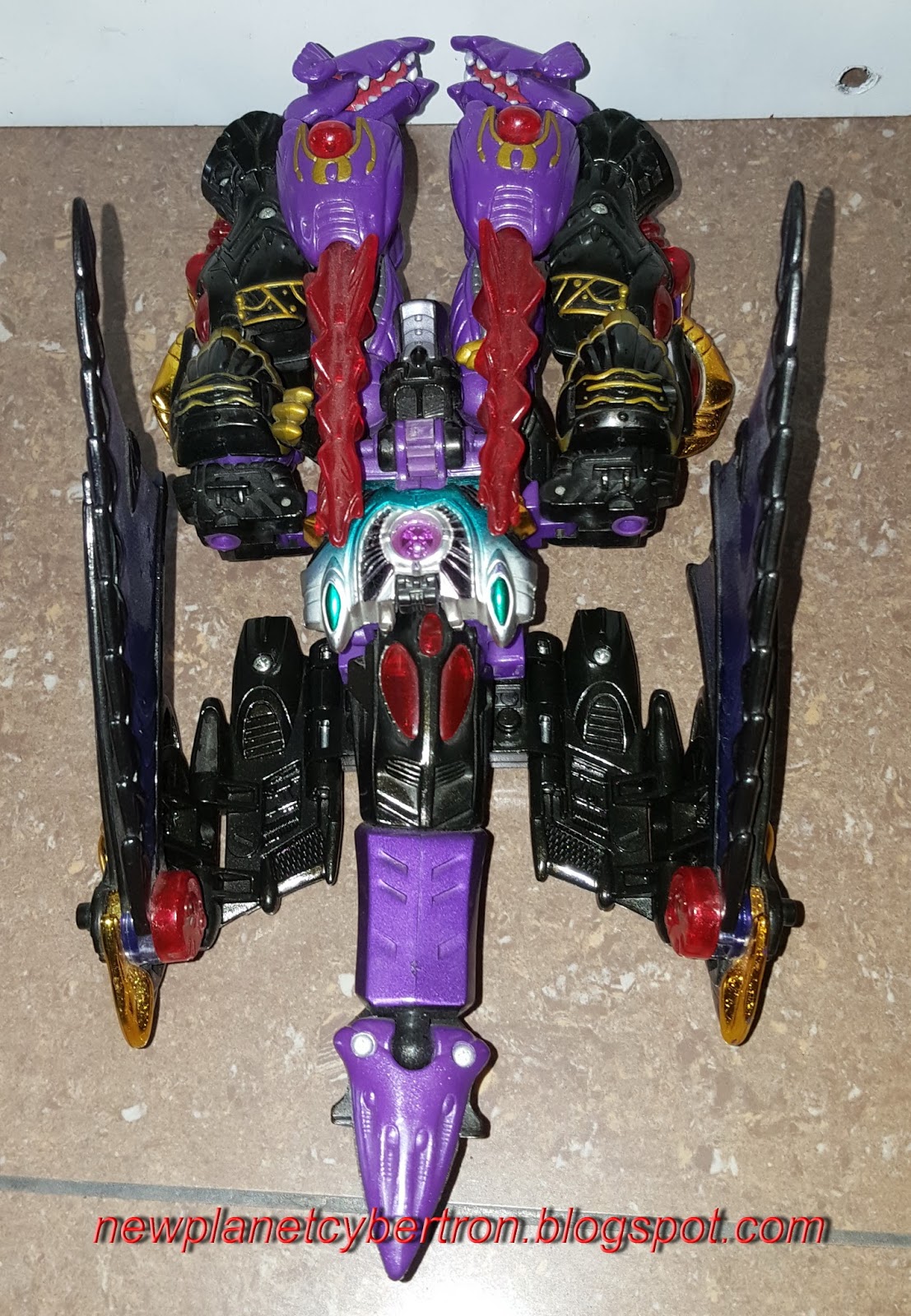 New Planet Cybertron: Transformers Review: Gigatron (Car Robots)