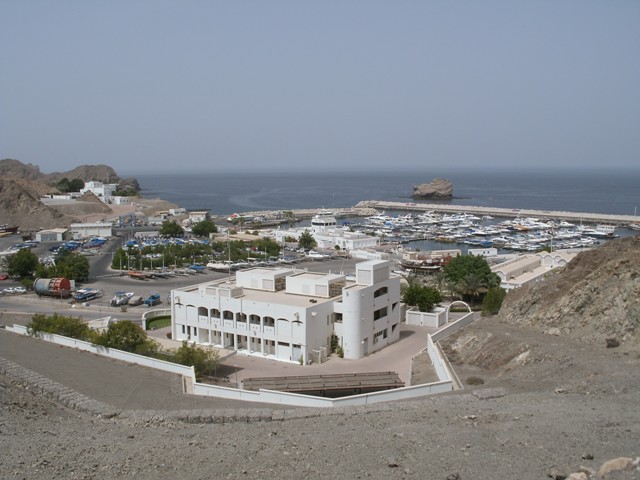 motleycruel: Living LIFE in Muscat