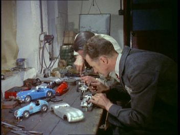 masnayanti: HISTORY OF RC CARS