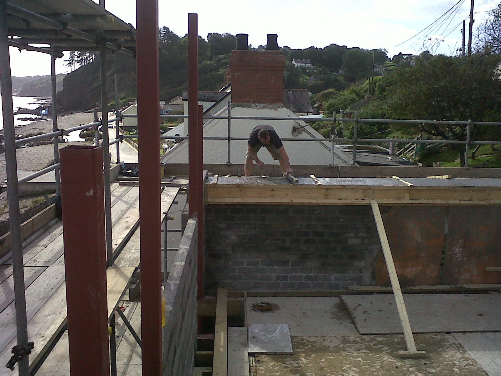 Amroth Project: CONCRETE RING BEAM CONSTRUCTION.