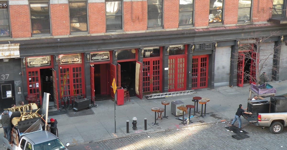 Jeremiah's Vanishing New York: Gaslight Lounge