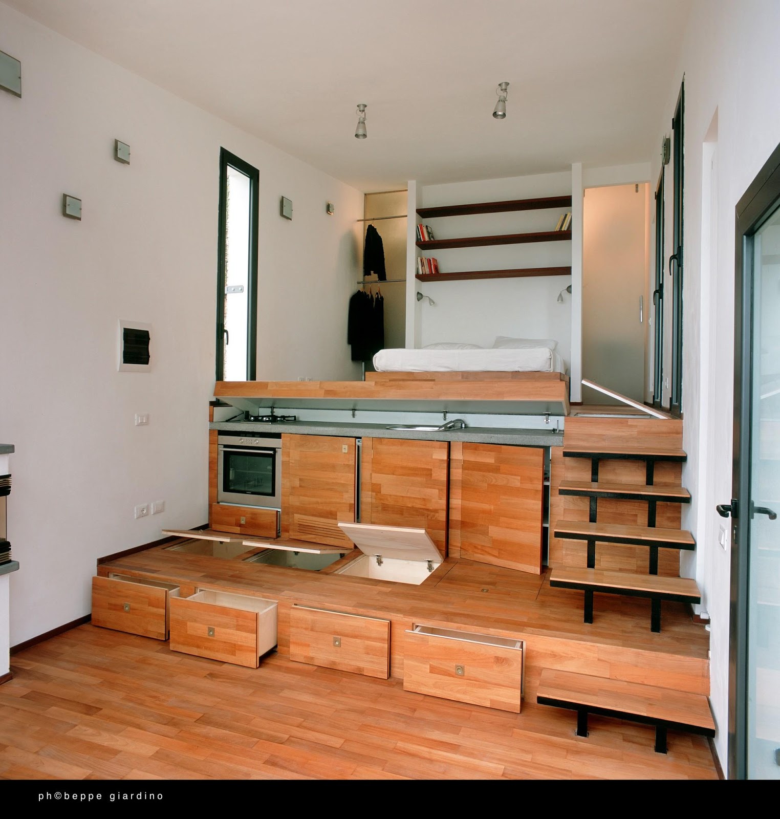 Tiny Italian Villa [ TINY HOUSE TOWN ]