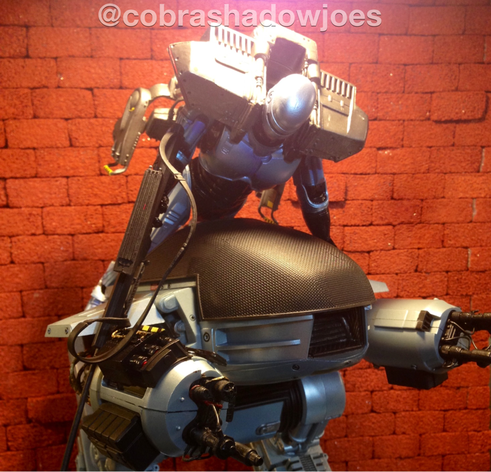 CobraShadowJoes: NECA Toys Robocop - Deluxe Figure with Jetpack and ...