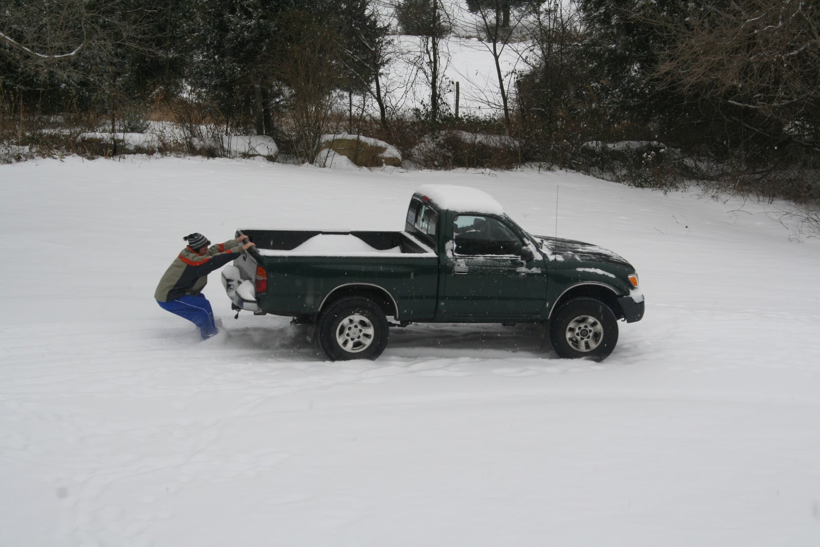 EMPEHI.blogspot.com: Hitching or Skitching a Ride