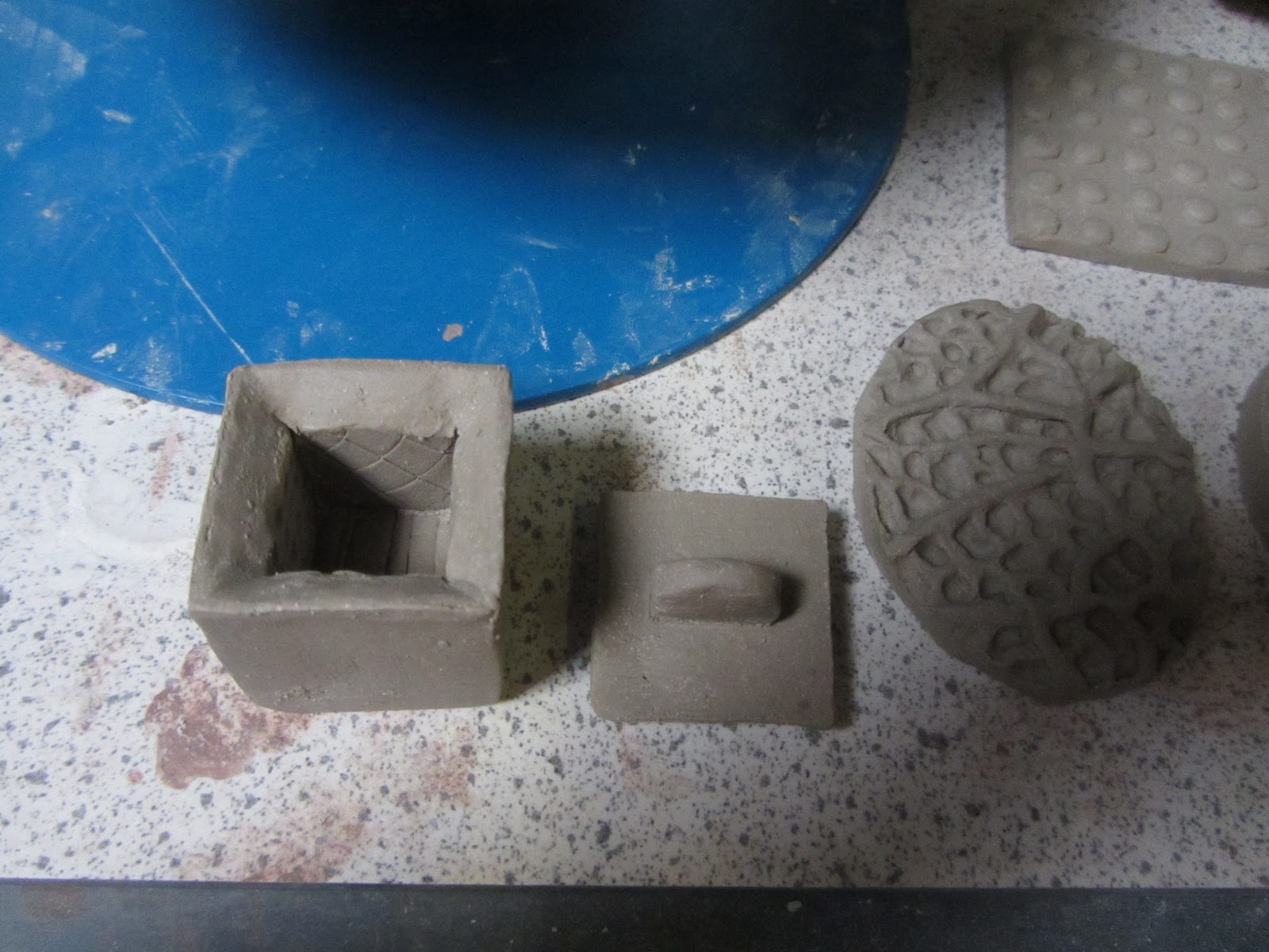 Mabel Lowman Art: Ceramics: Using pattern in clay.